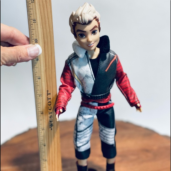 Disney | Toys | Hasbro Disneys Descendants Isle Of The Lost Carlos Doll ...